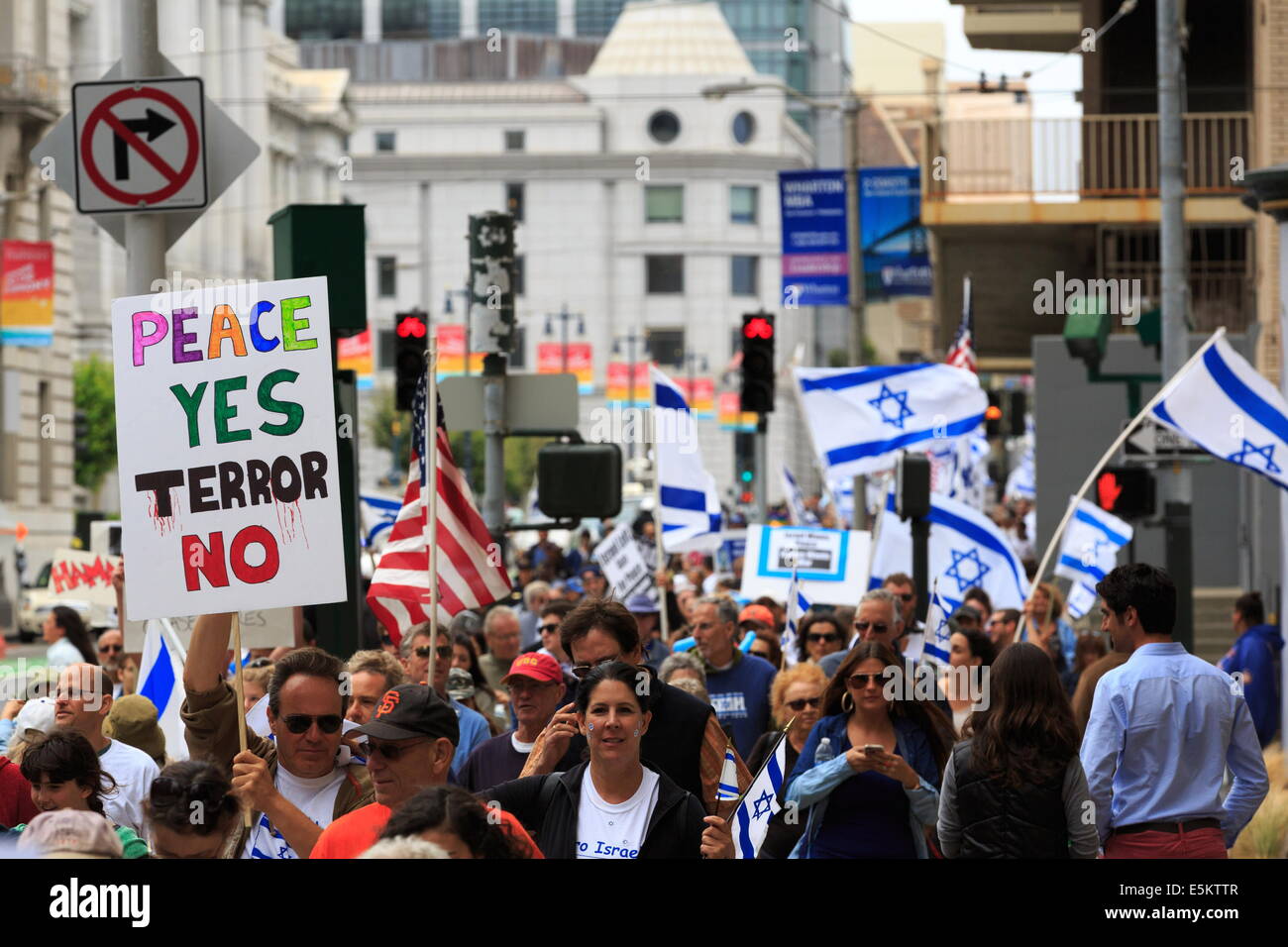 San Francisco, California, USA. 3rd Aug, 2014. Pro Israel supporters ...