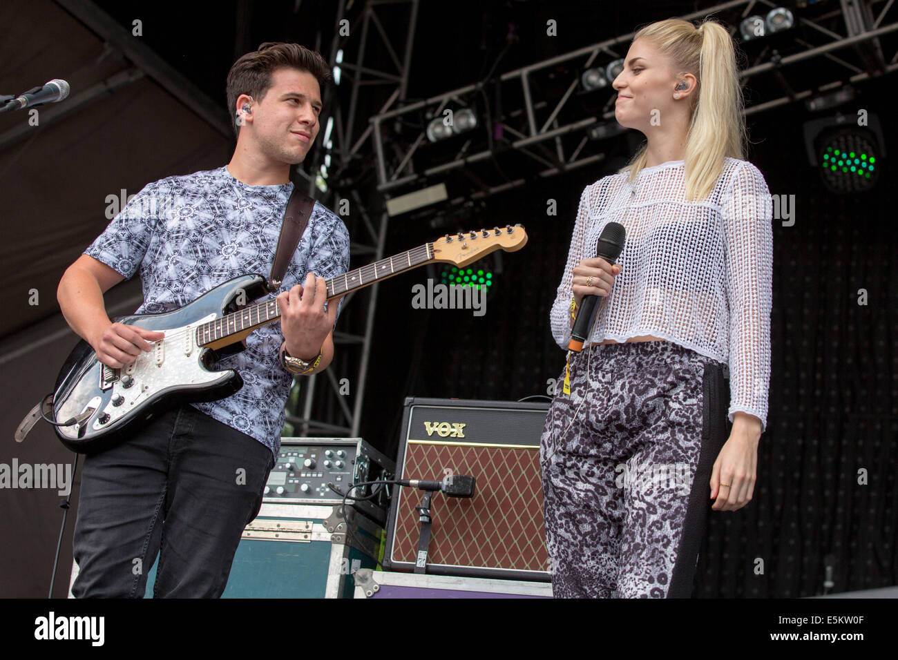 Chicago, Illinois, USA. 3rd Aug, 2014. DAN ROTHMAN (L) and HANNAH REID ...