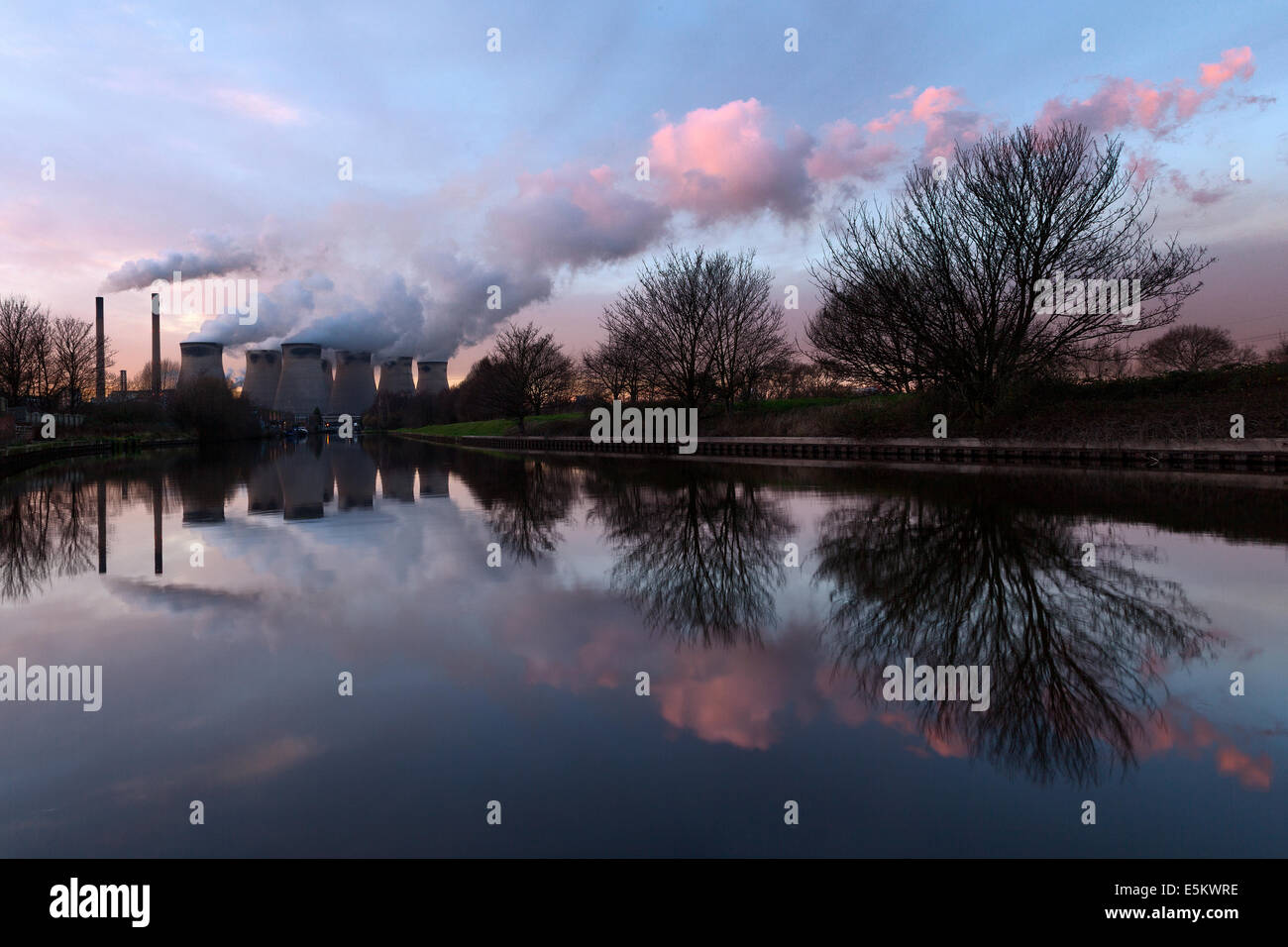 Ferrybridge Power Station Stock Photo - Alamy