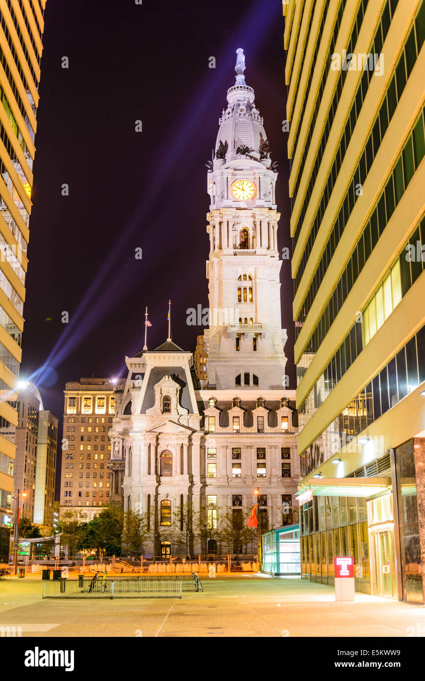 night streetscape in downtown Philadelphia Stock Photo - Alamy