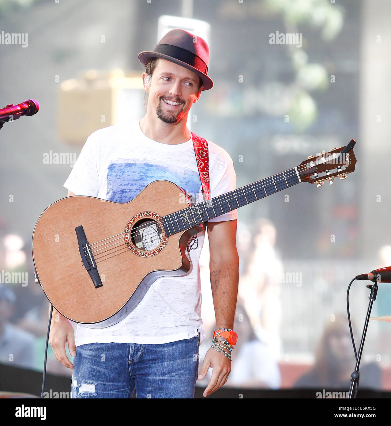 Recording artist Jason Mraz performs in concert at NBC's 'Today Show ...