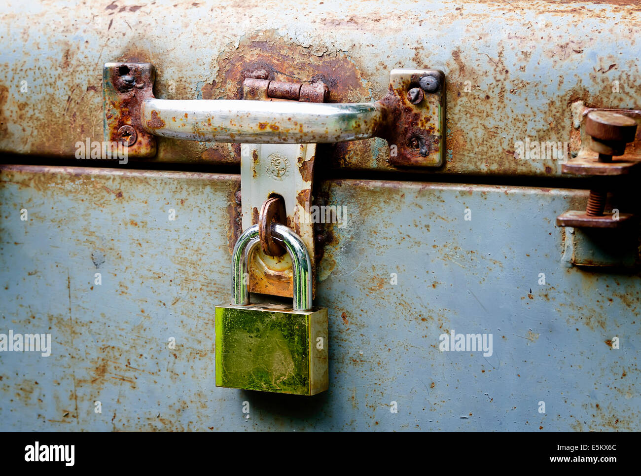 Steel box hi-res stock photography and images - Alamy
