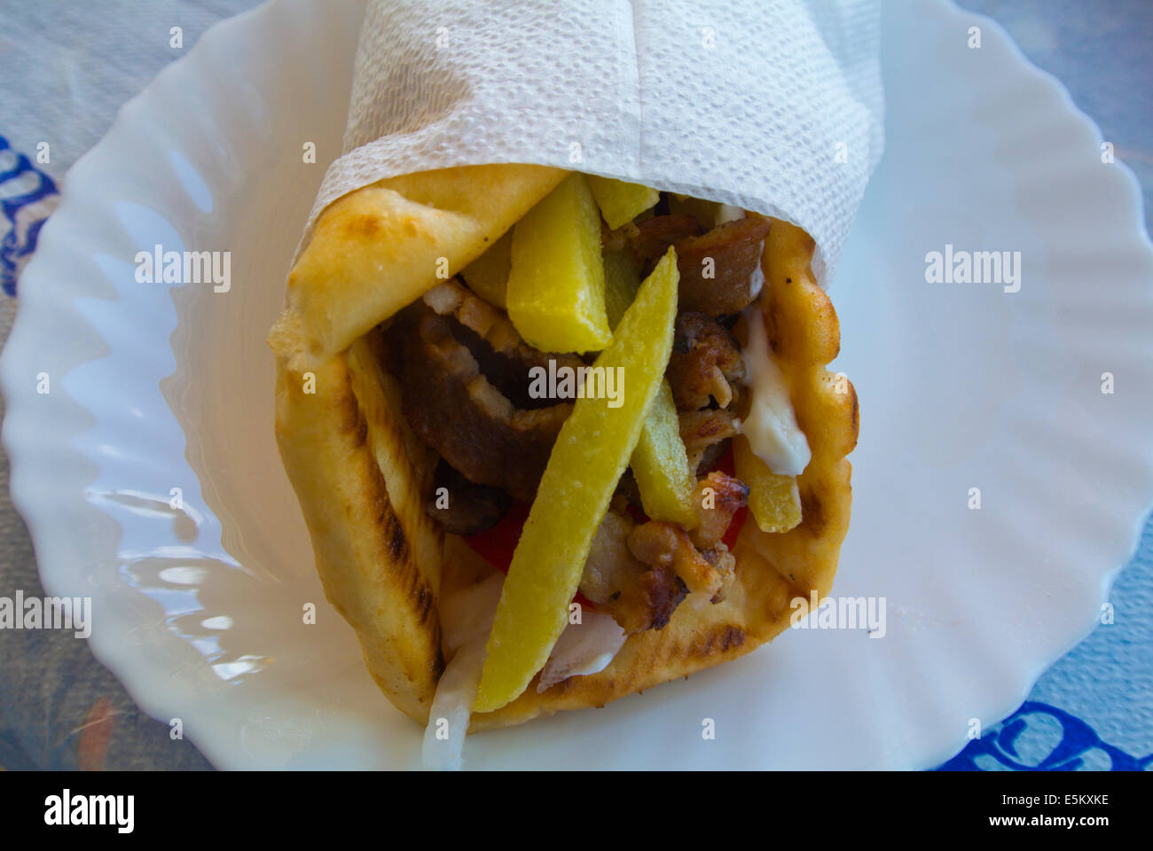 Gyros plate hi-res stock photography and images - Alamy