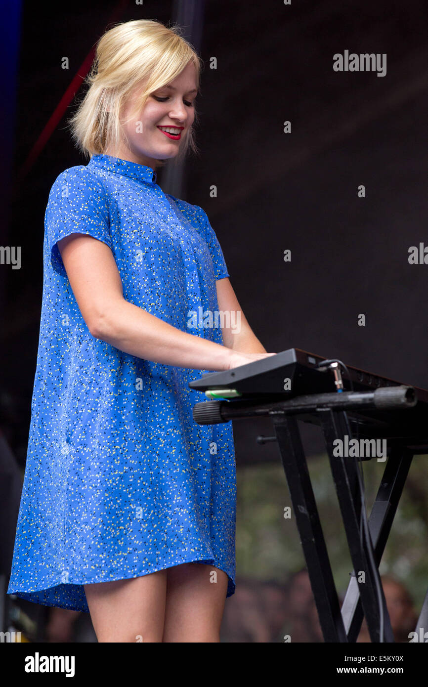 Remix artist collective hi-res stock photography and images - Alamy