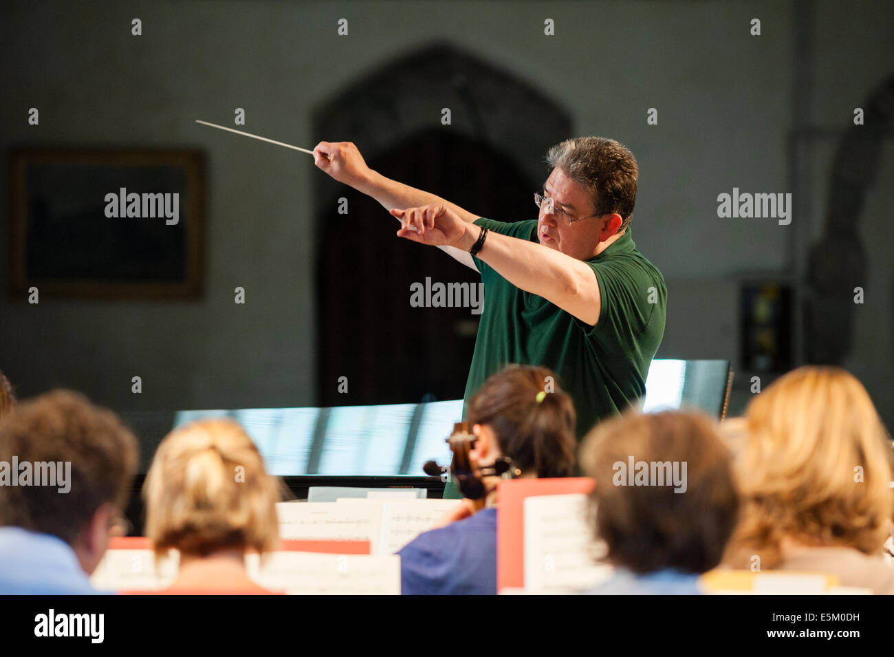 Conductor presteigne music festival hi-res stock photography and images ...