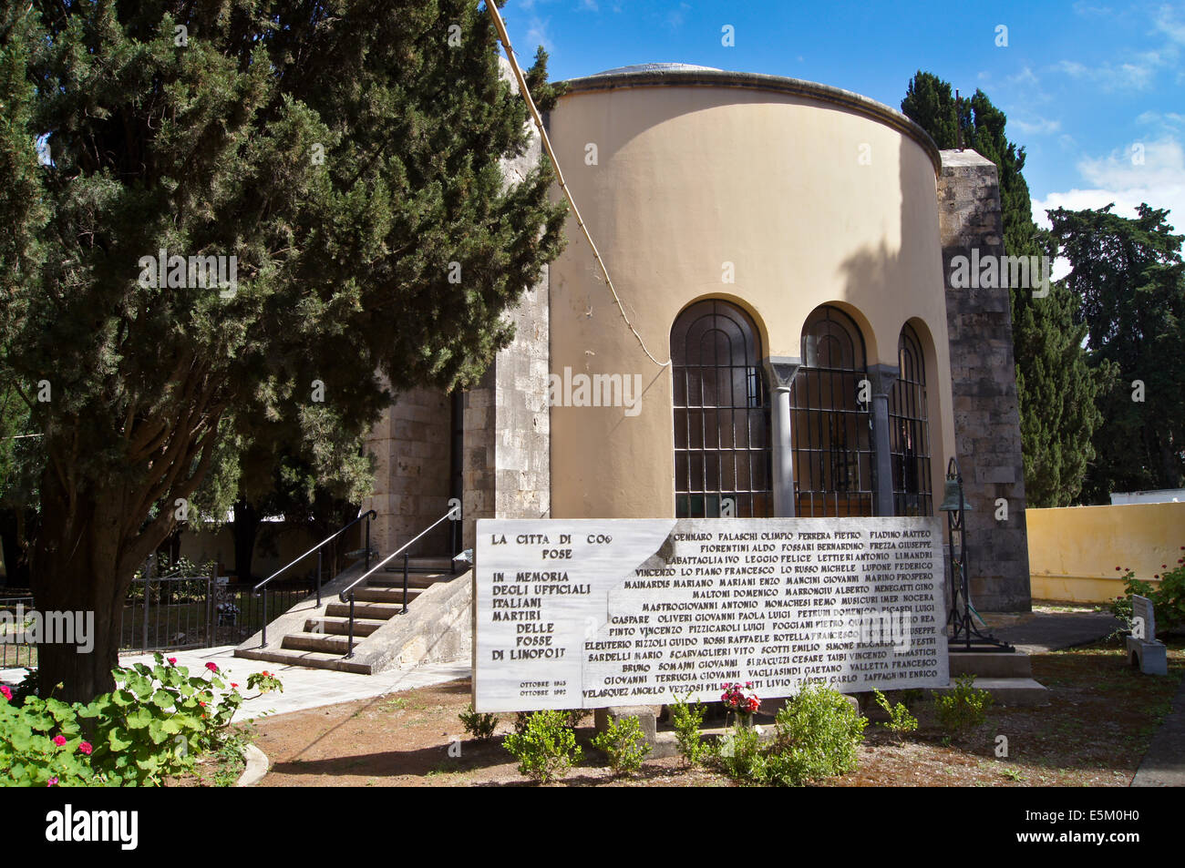 Memorial to the Linopoti massacre of Italian soldiers by German forces ...
