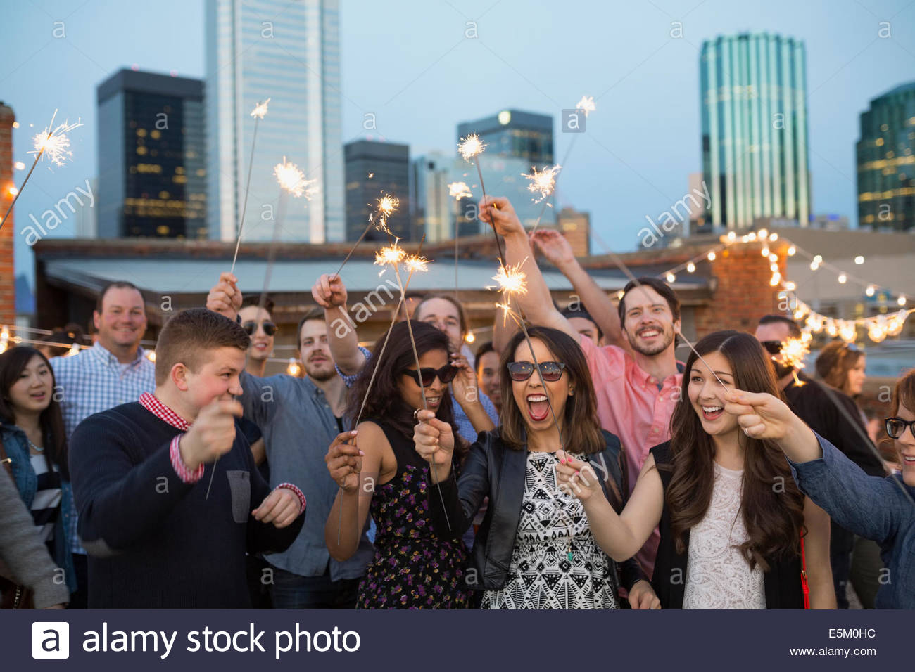 People enjoying rooftop view hi-res stock photography and images - Alamy