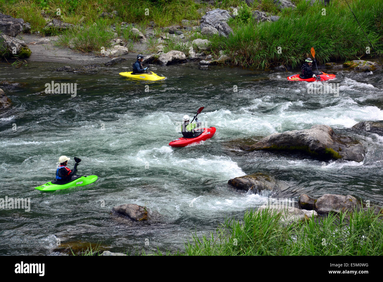 Oume, Japan. 3rd Aug, 2014. Holiday-makers find a cool relief from the ...