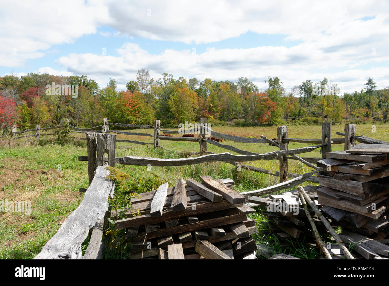 Old Farm Fences High Resolution Stock Photography and Images - Alamy