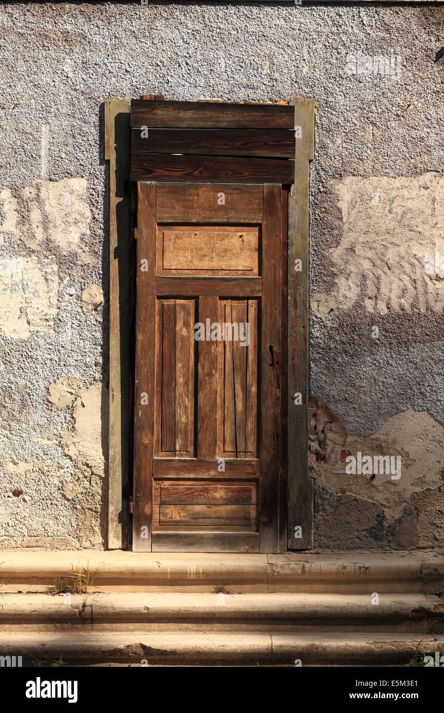 Decay door hi-res stock photography and images - Alamy