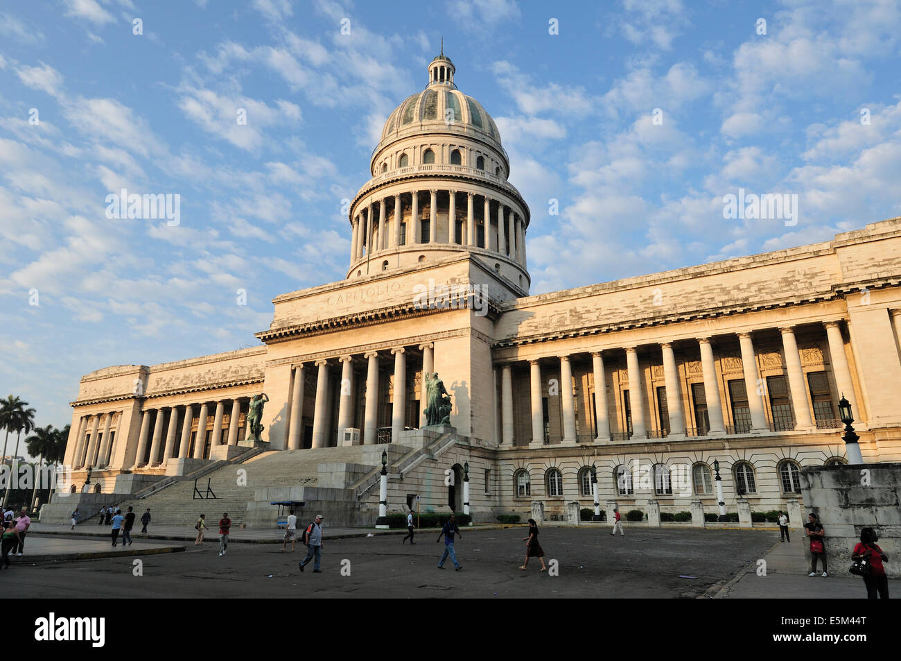 The Capitol Building of Havana Cuba Stock Photo - Alamy