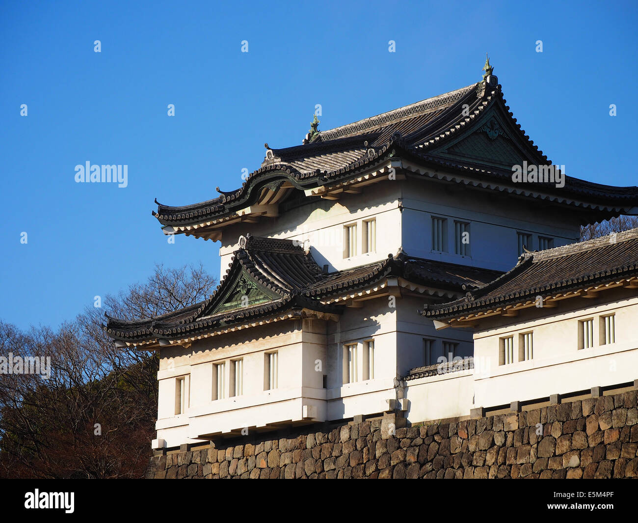 Views of Fujimi-Yagura from inside the compounds of the Tokyo Imperial ...