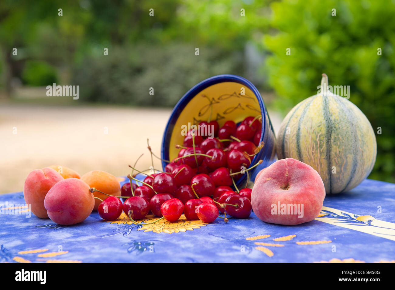 Still life with fresh fruit hi-res stock photography and images - Alamy