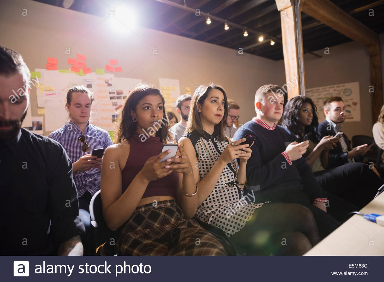 Distracted by phones hi-res stock photography and images - Alamy