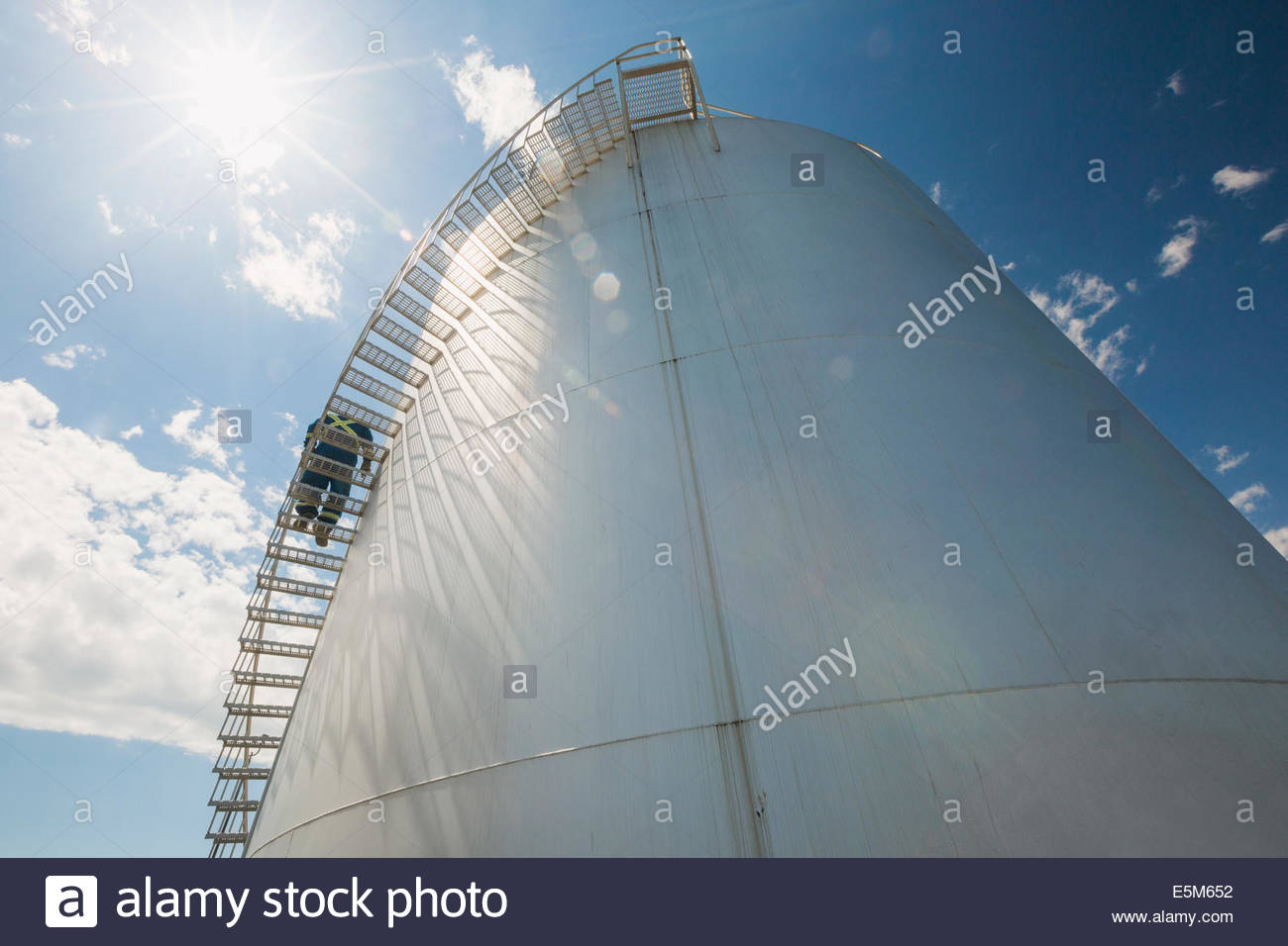 Descending spiral hi-res stock photography and images - Alamy