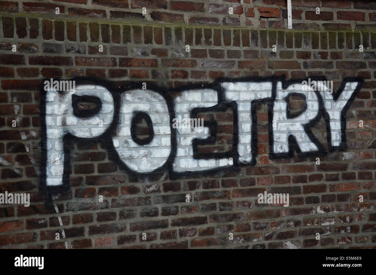 Modern british poetry hi-res stock photography and images - Alamy