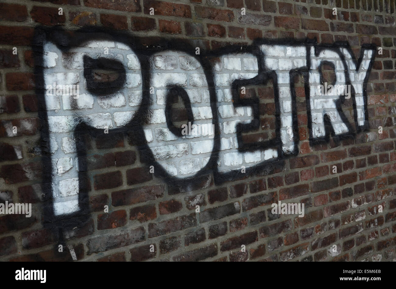 Modern british poetry hi-res stock photography and images - Alamy