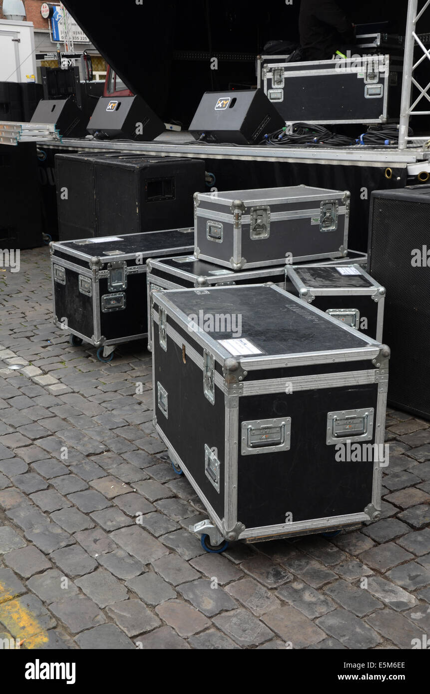 Gig lighting rig stage hi-res stock photography and images - Alamy