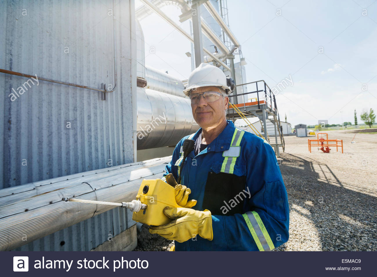 Monitor generation hi-res stock photography and images - Alamy
