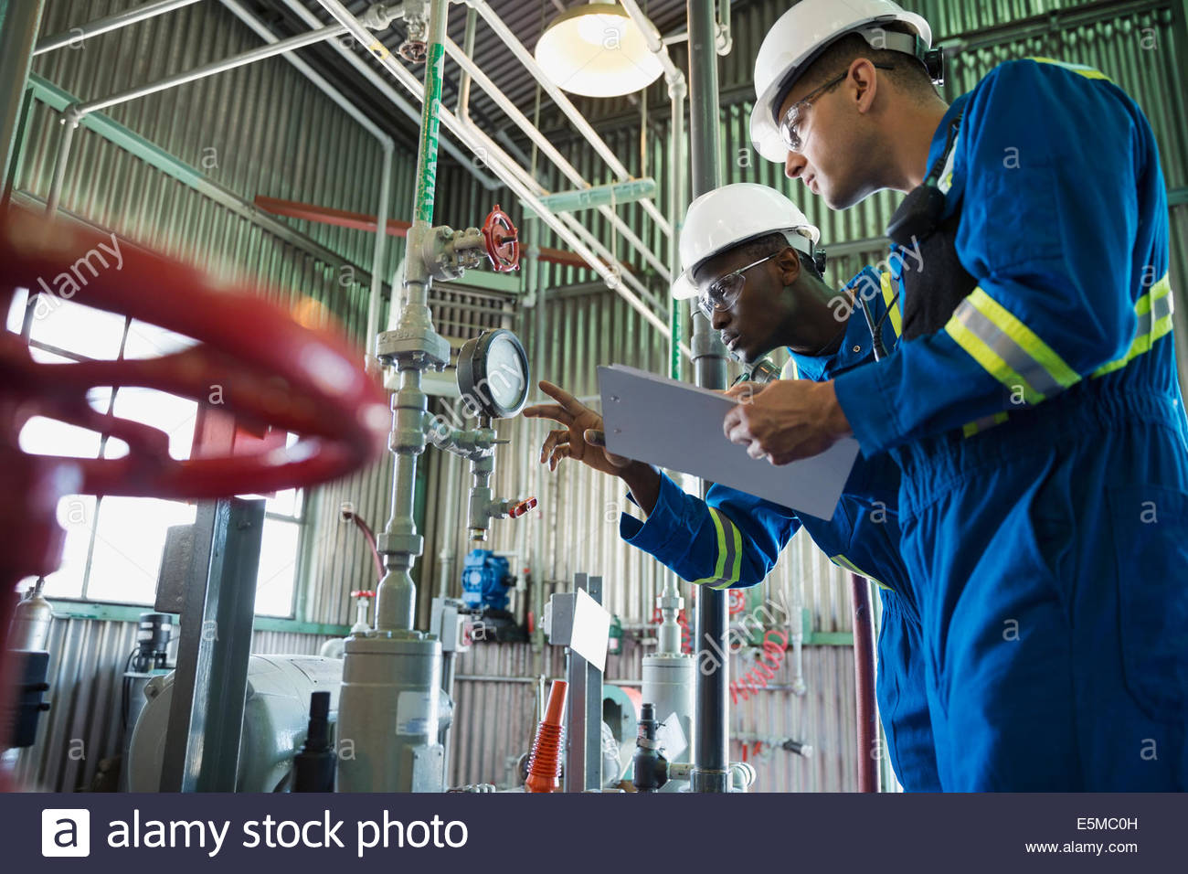 Gauge group hi-res stock photography and images - Alamy