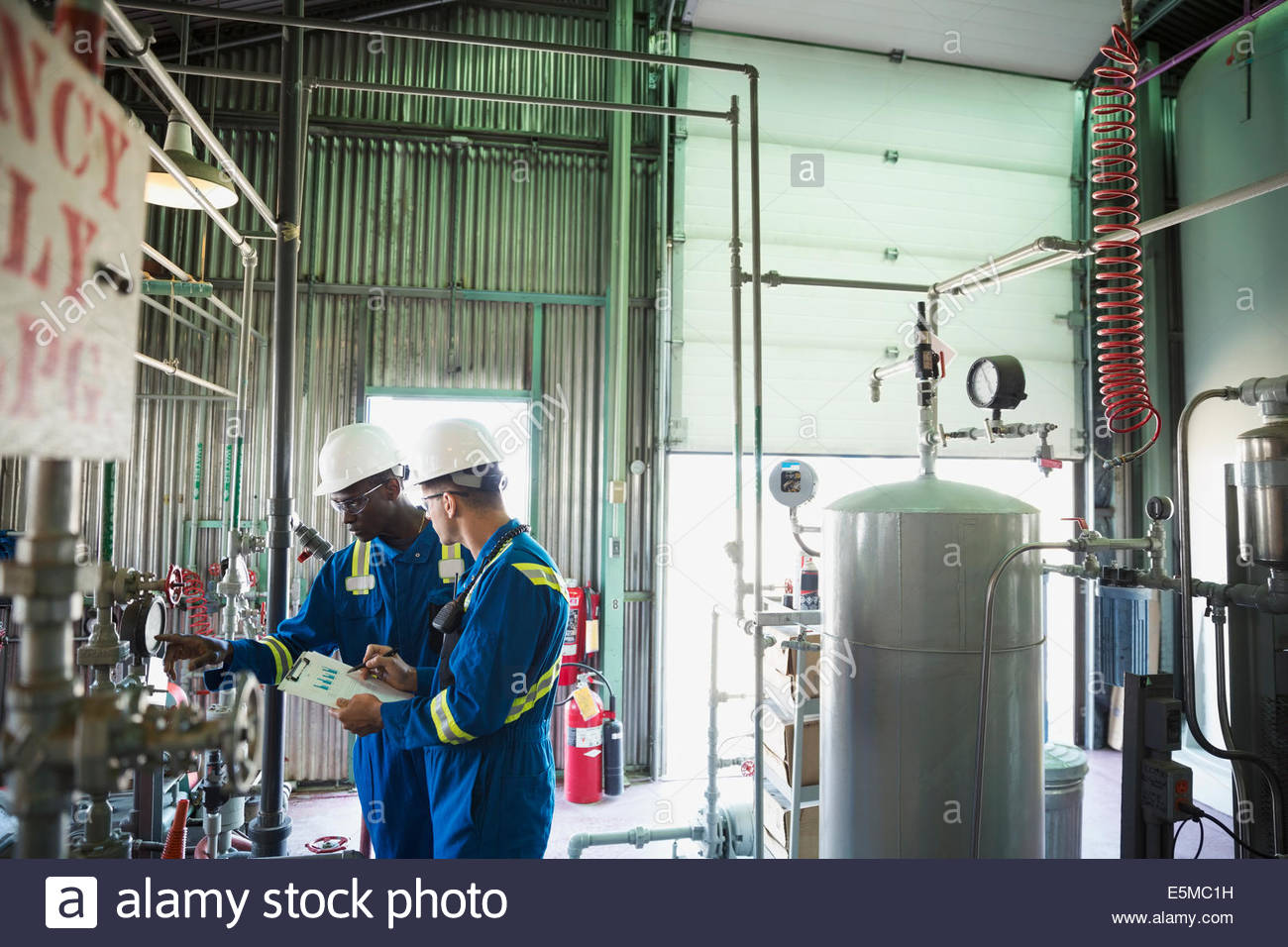 Length gauge hi-res stock photography and images - Alamy