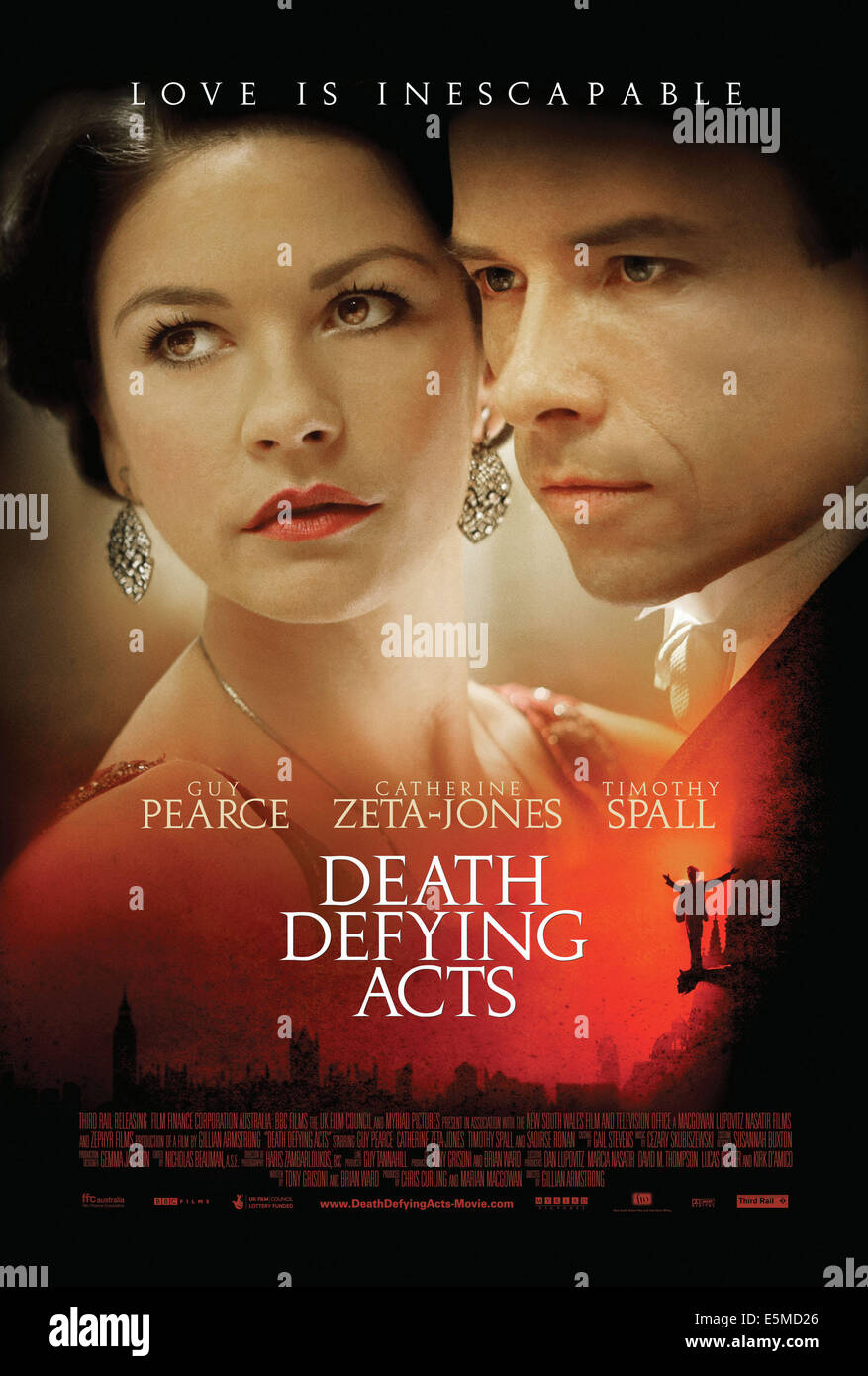 DEATH DEFYING ACTS, from left: Catherine Zeta-Jones, Guy Pearce as ...