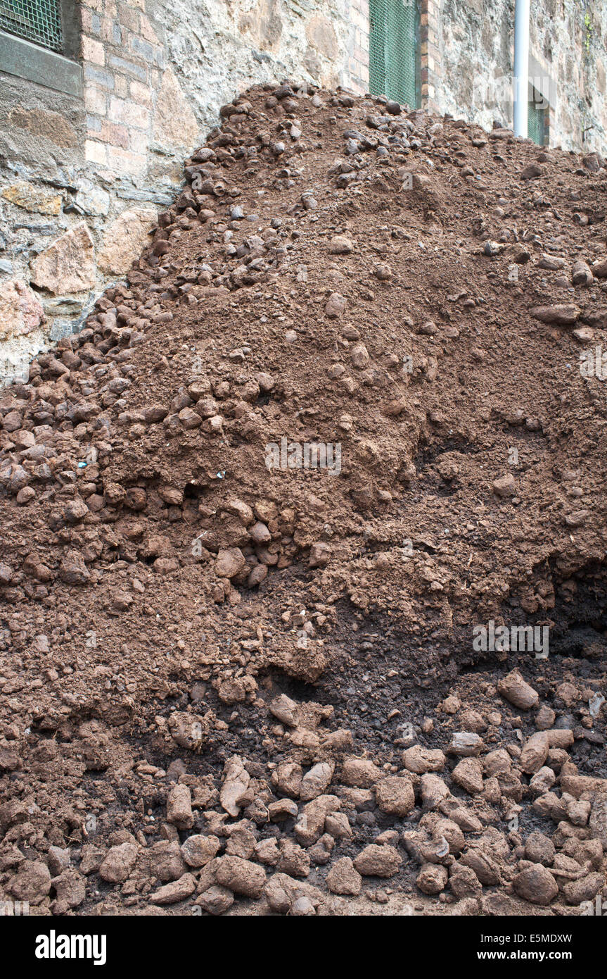 Burning peat whiskey hi-res stock photography and images - Alamy