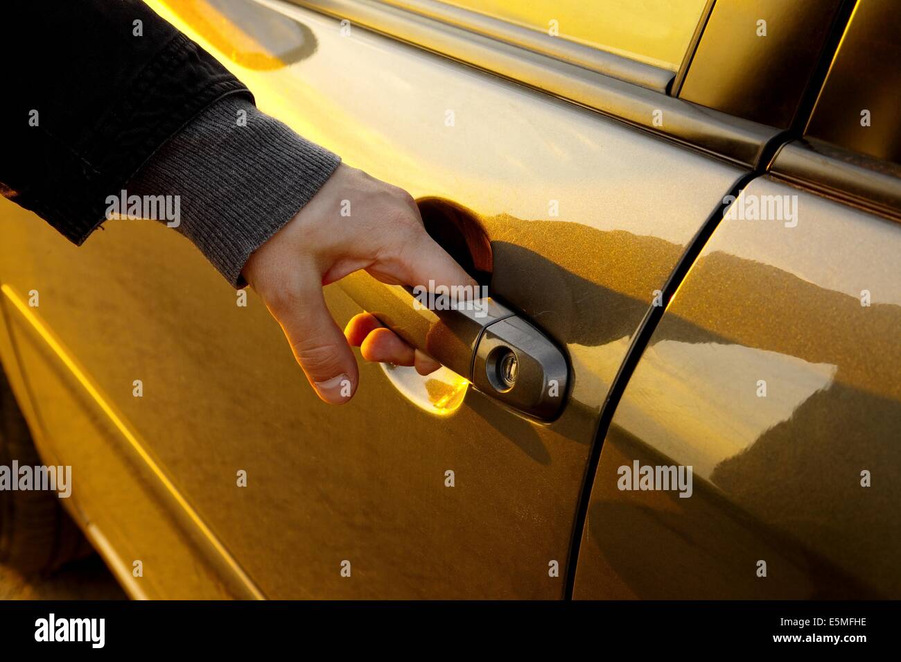 Open car door hi-res stock photography and images - Alamy
