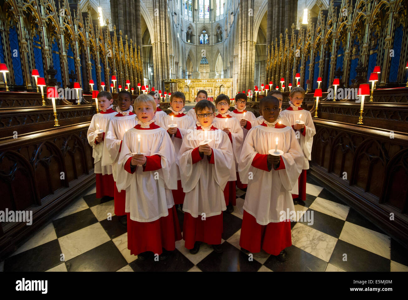 Choir boys singing hi-res stock photography and images - Alamy