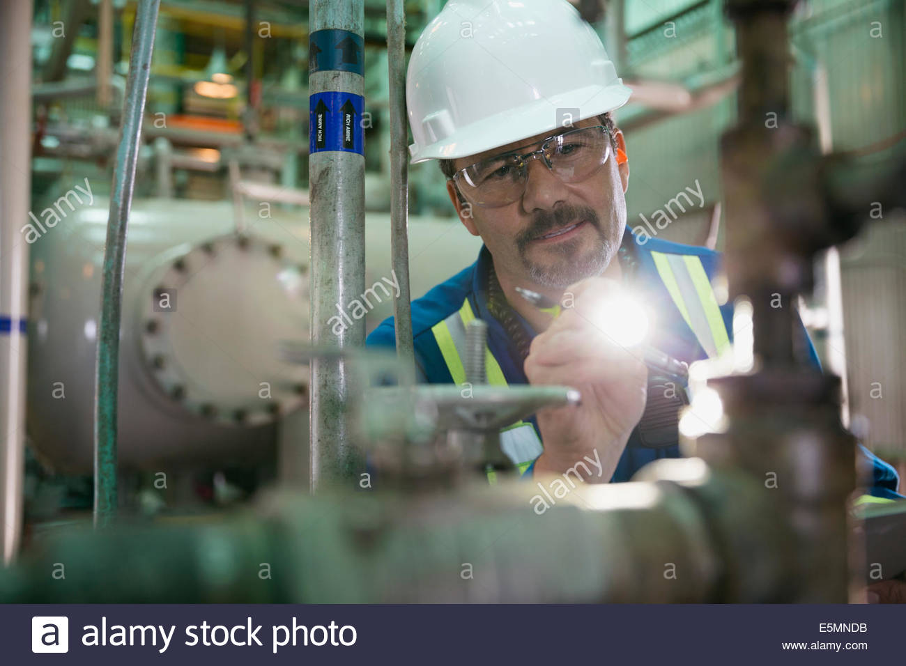 Inspecting equipment hi-res stock photography and images - Alamy