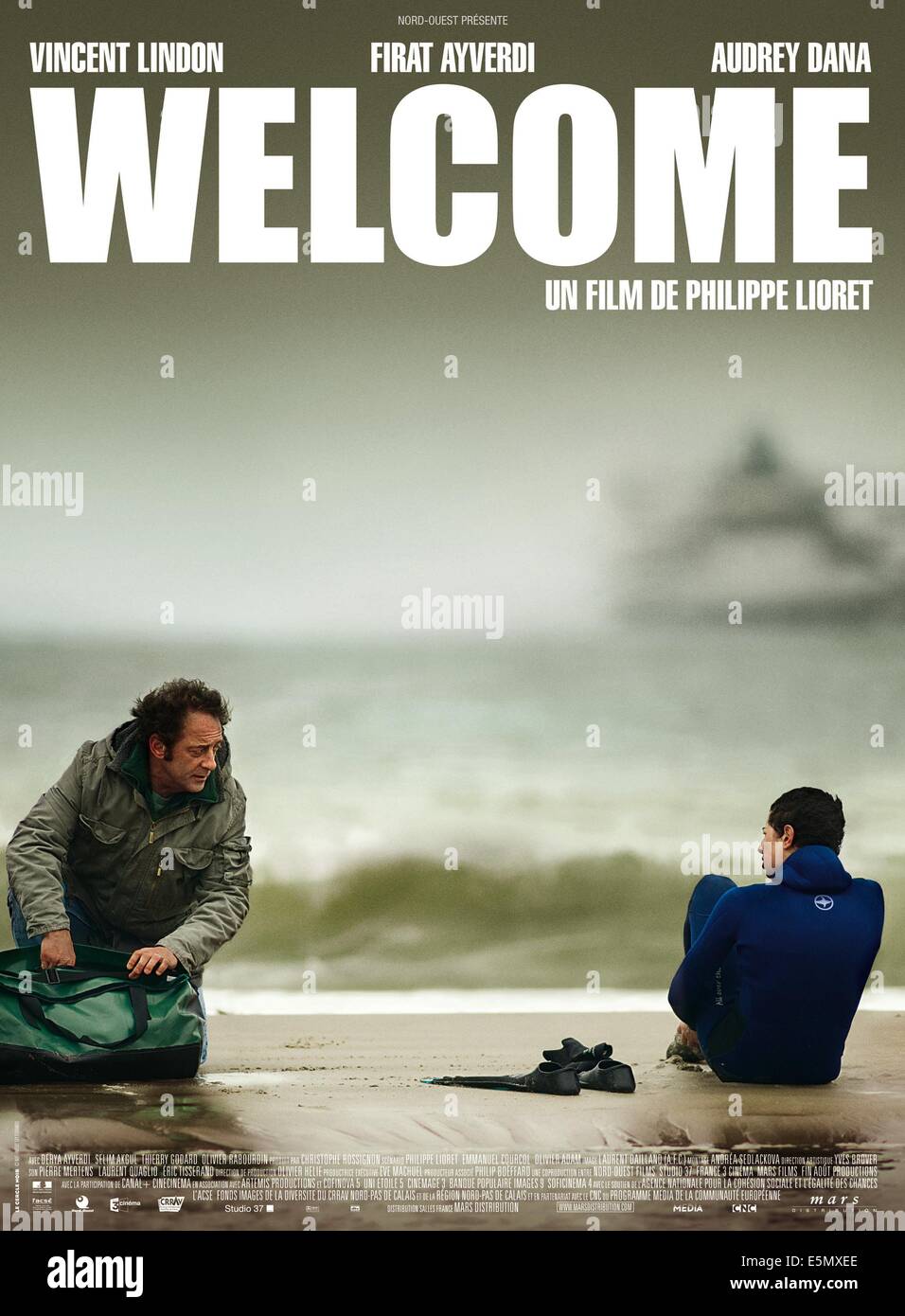 WELCOME, French poster art, from left: Vincent Lindon, Firat Ayverdi ...