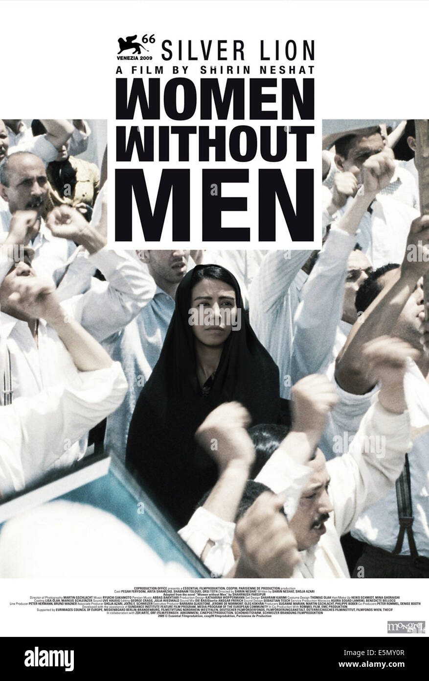 Women without men hi-res stock photography and images - Alamy