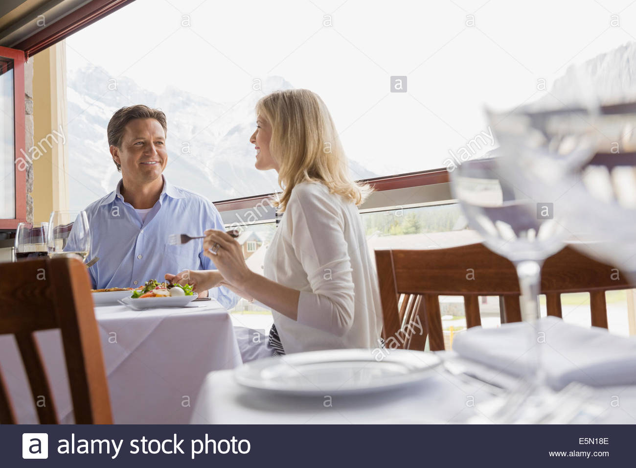 Open eating table hi-res stock photography and images - Alamy
