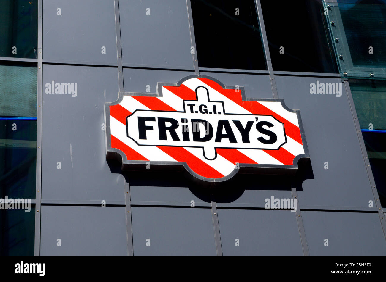 Cardiff city centre friday hi-res stock photography and images - Alamy