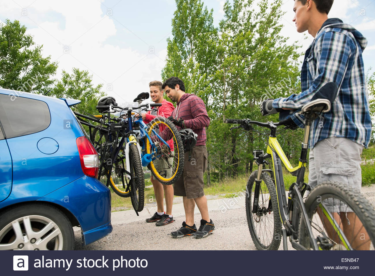 Bike car rack hi-res stock photography and images - Alamy