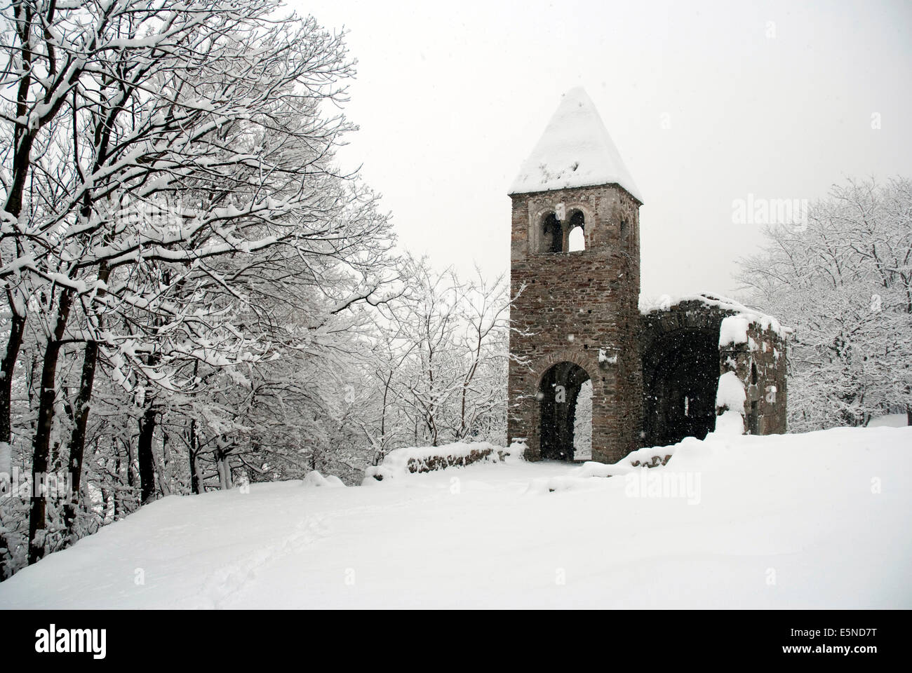 Old church in the snow Stock Photo - Alamy