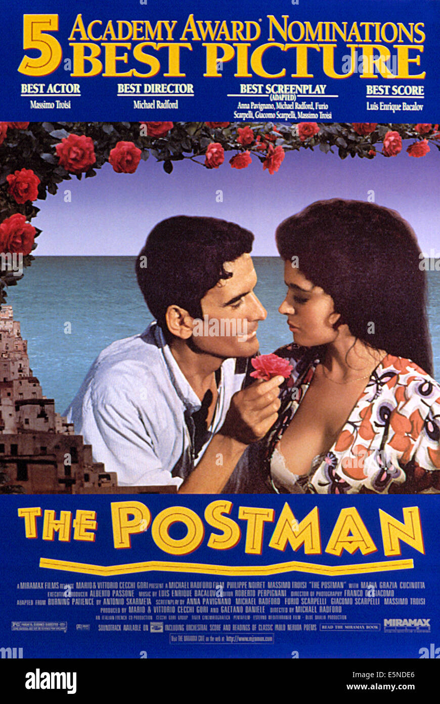 IL POSTINO, Massimo Troisi, Maria Grazia Cucinotta, 19 94 [US: 1995 ...