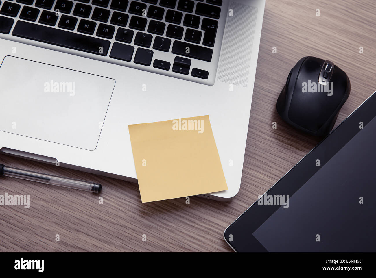 Modern post office hi-res stock photography and images - Alamy