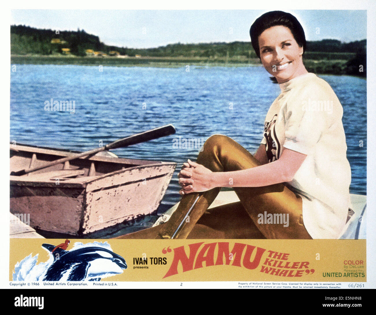 NAMU, THE KILLER WHALE, Lee Meriwether, 1966 Stock Photo - Alamy