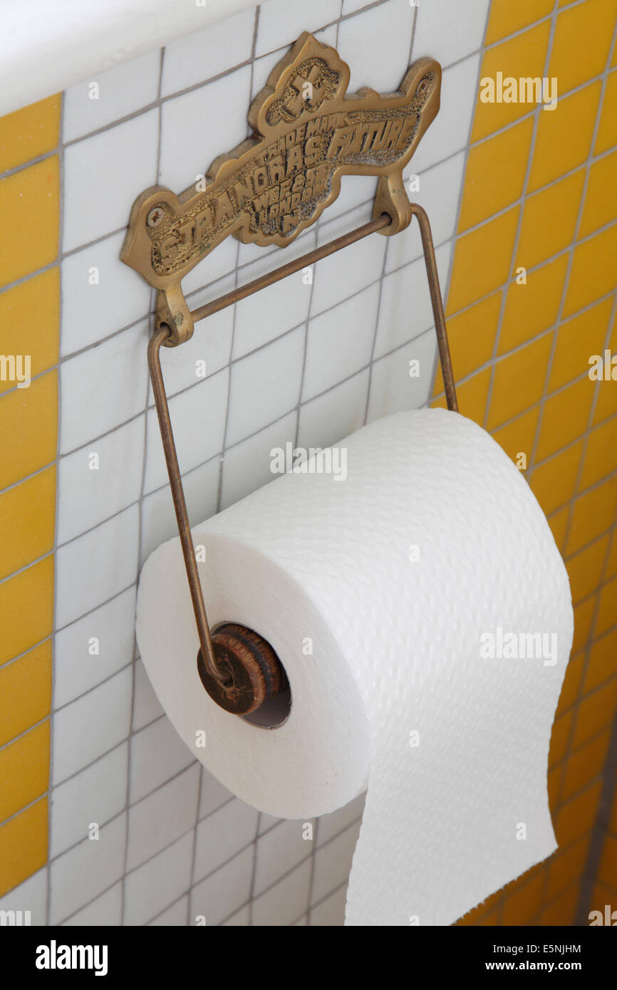 Loo roll holder hi-res stock photography and images - Alamy