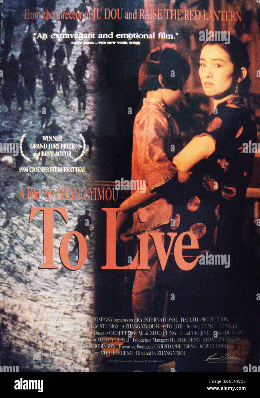 TO LIVE, (aka HUOZHE), US poster art, Gong Li (right) 1994, ©Samuel ...