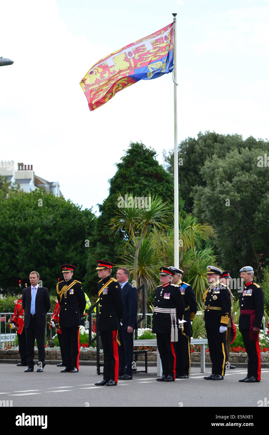 Prince Harry officially unveils the First World War memorial arch in ...