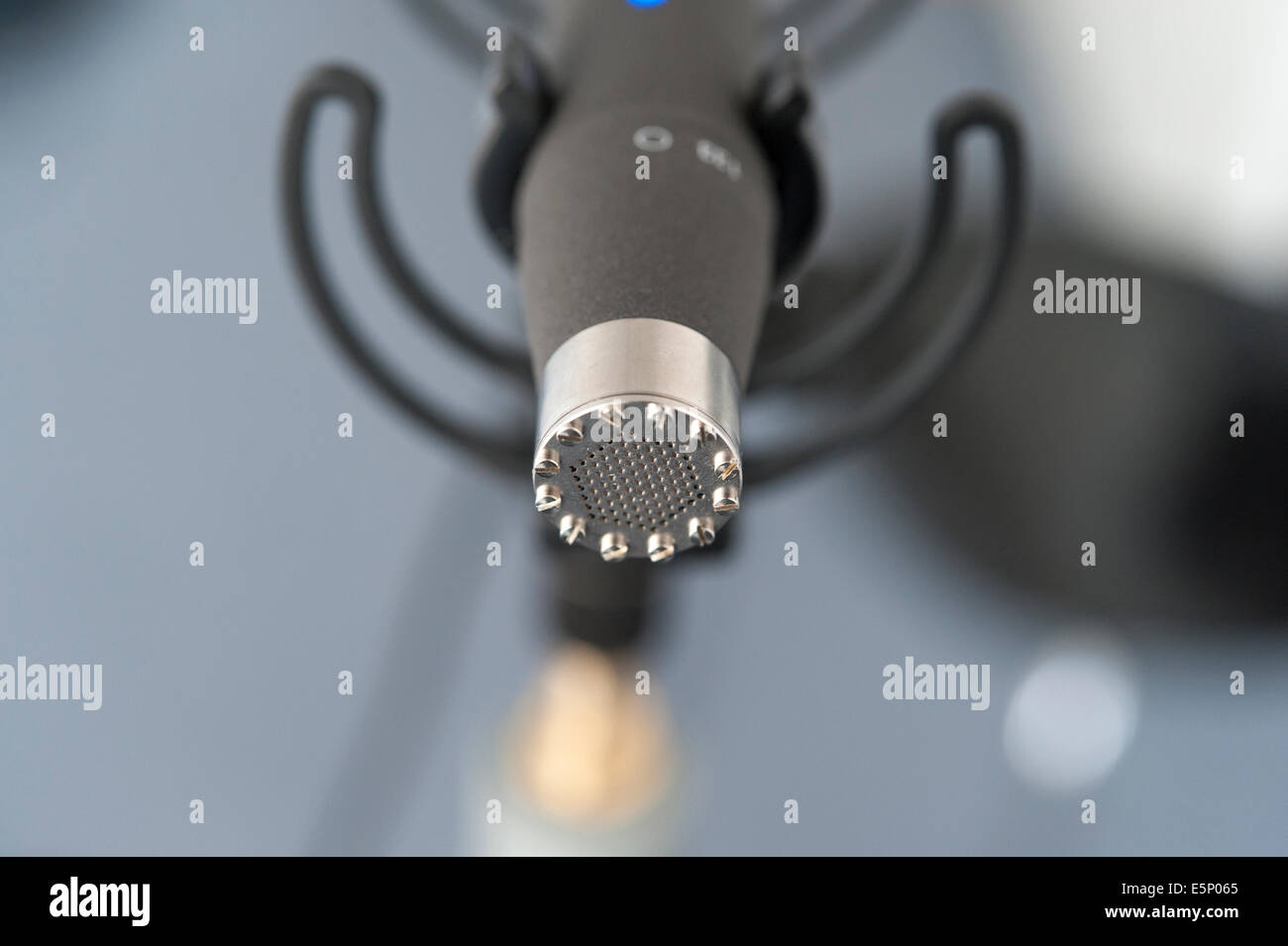 Neumann mic hi-res stock photography and images - Alamy
