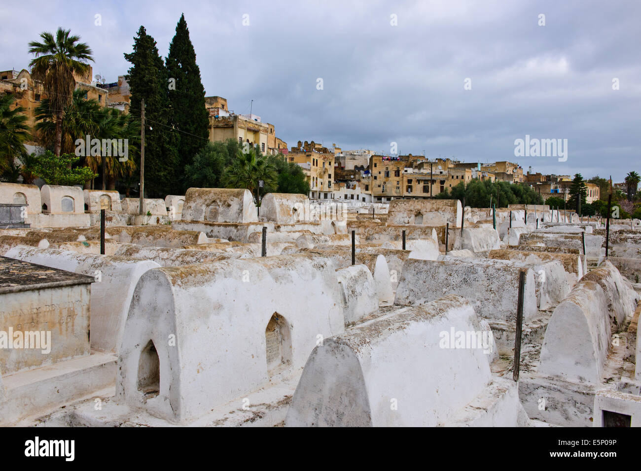 Jewish cemetery in fes morocco hi-res stock photography and images - Alamy