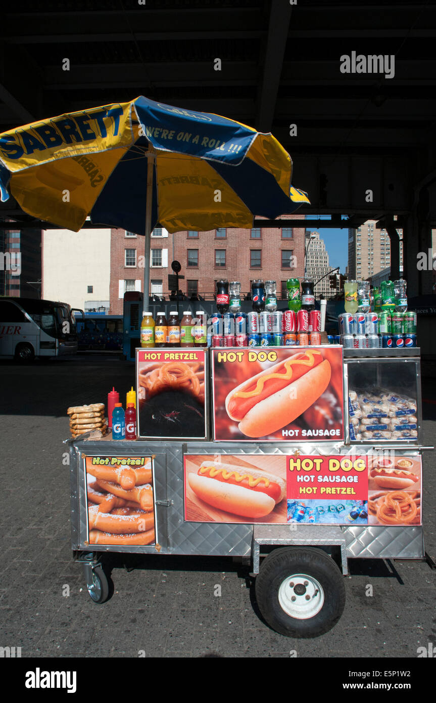 Hot chestnut stand hi-res stock photography and images - Alamy