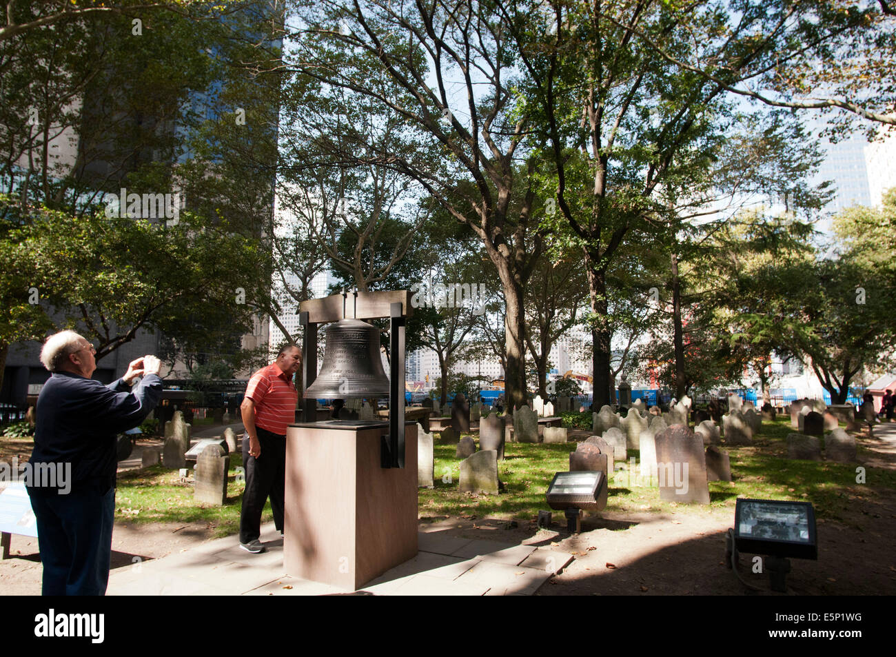 The Bell of Hope at St Paul's Church, World Trade Center, New York, USA ...