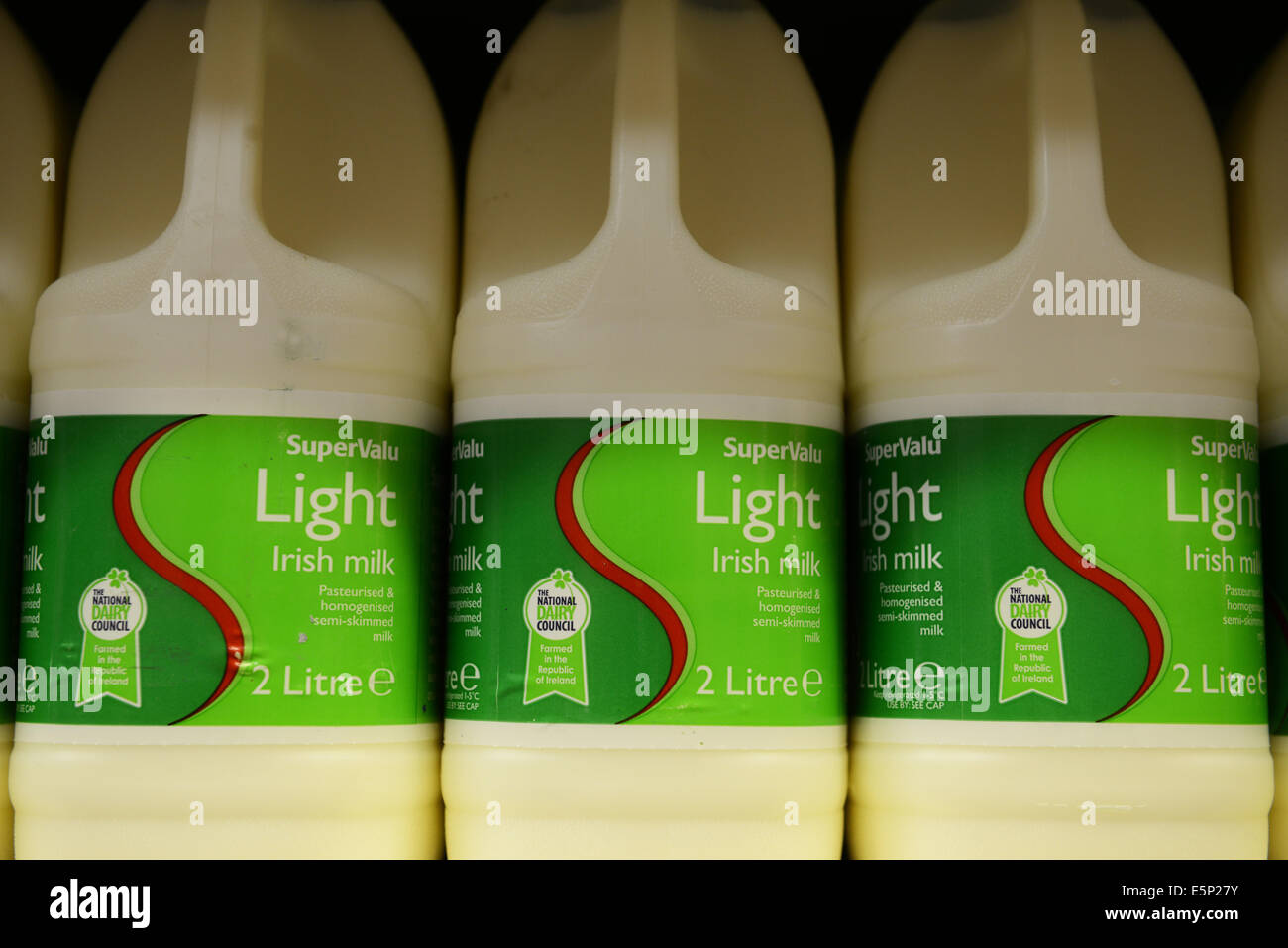 Litre milk hi-res stock photography and images - Alamy