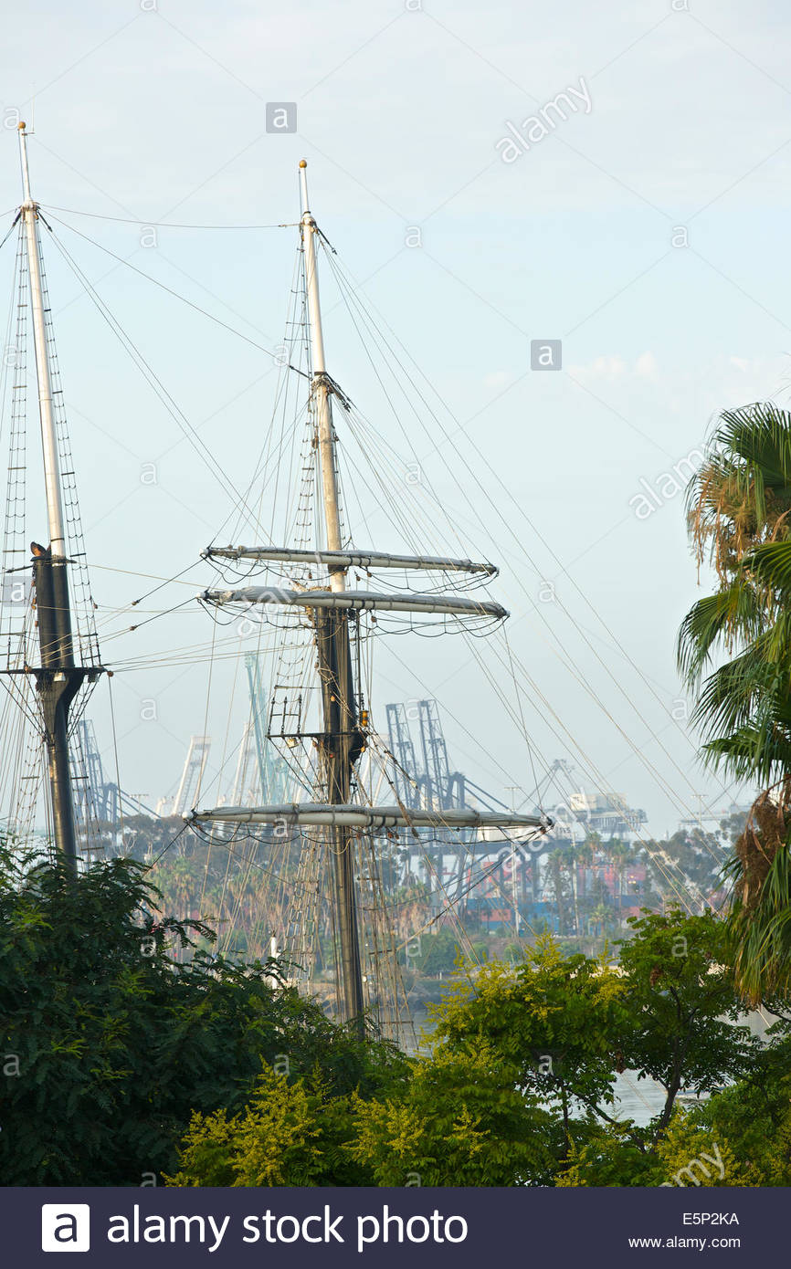 Three Masted Ship Square Rig Stock Photos & Three Masted Ship Square ...