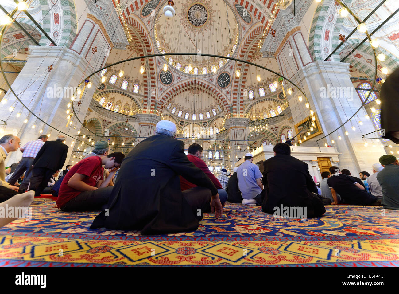 Beautiful Mosque Prayers High Resolution Stock Photography and Images ...