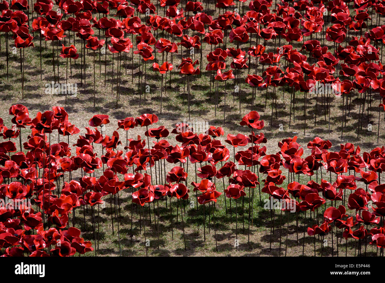 London, UK. 4th Aug, 2014. Marking the centenary of the the beginning ...